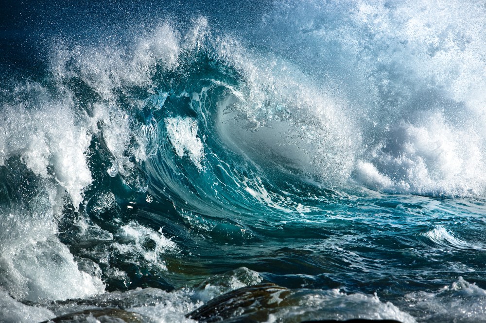 How wave modeling allows us to operate one step ahead